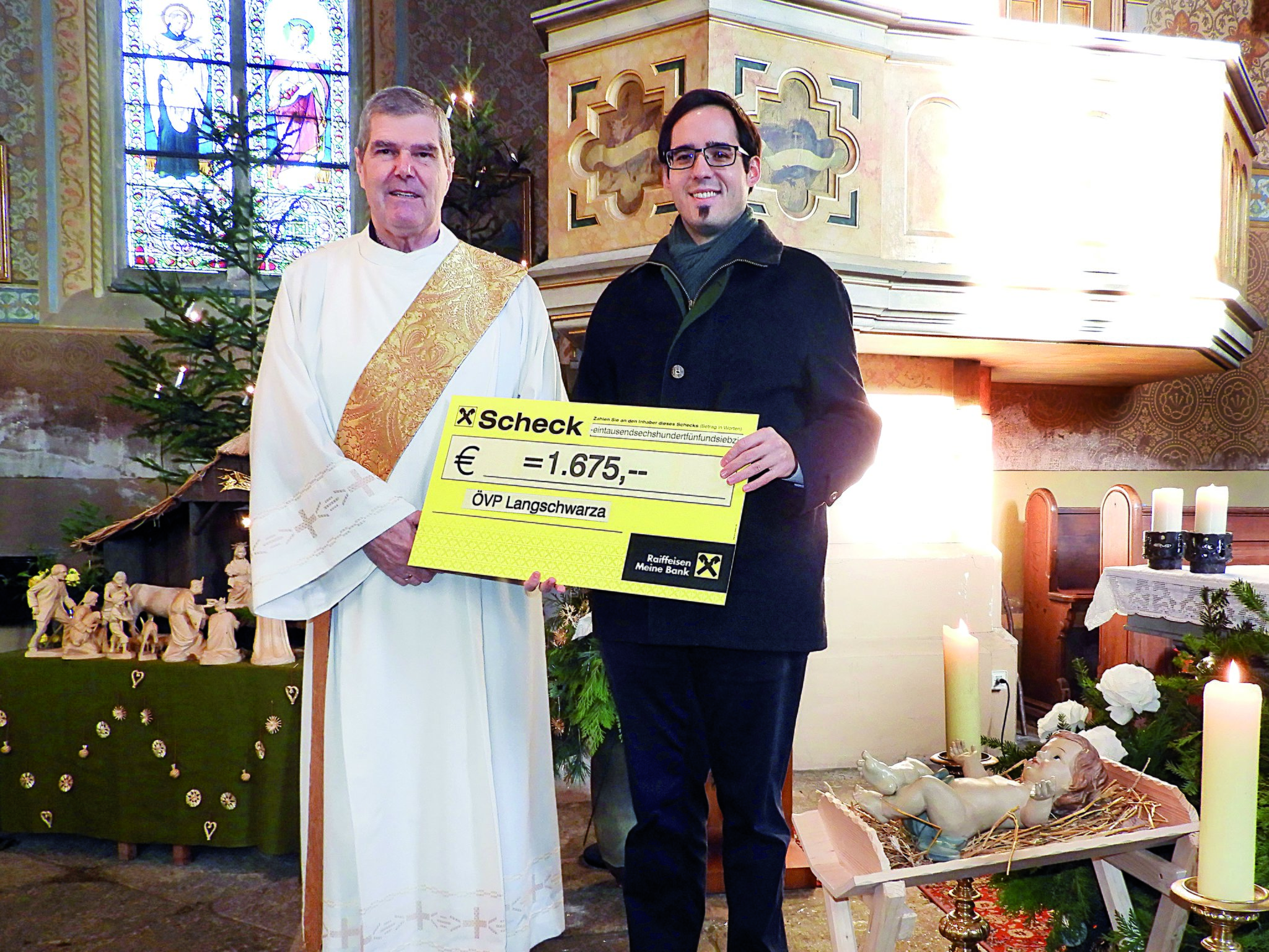 Benefizpunschstand mit Rekordergebnis: Spende für Kirchenrenovierung ...