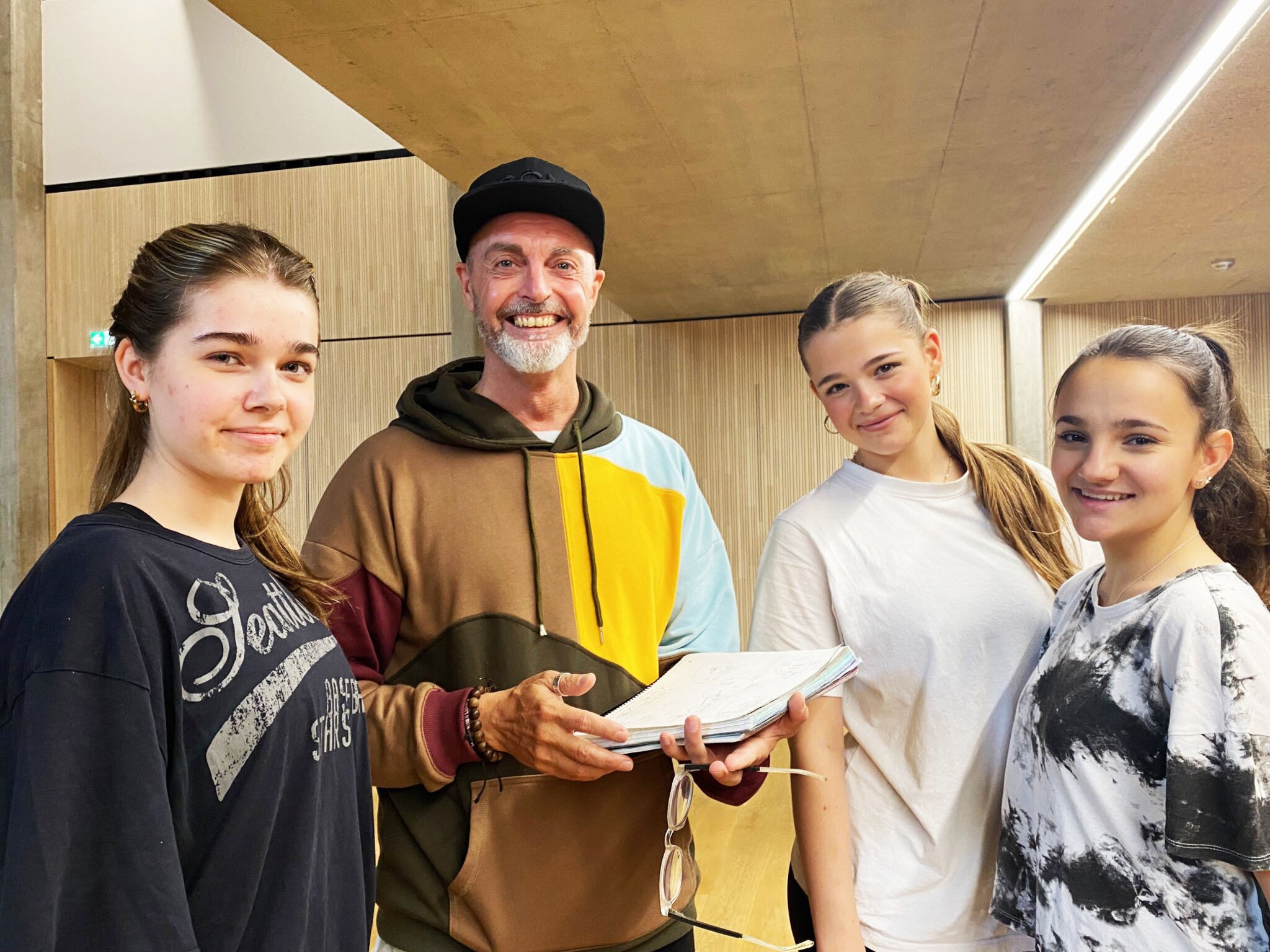 Probenbesuch am KORG Kettenbrücke: Die Schule des Tanzes - Tirol ...