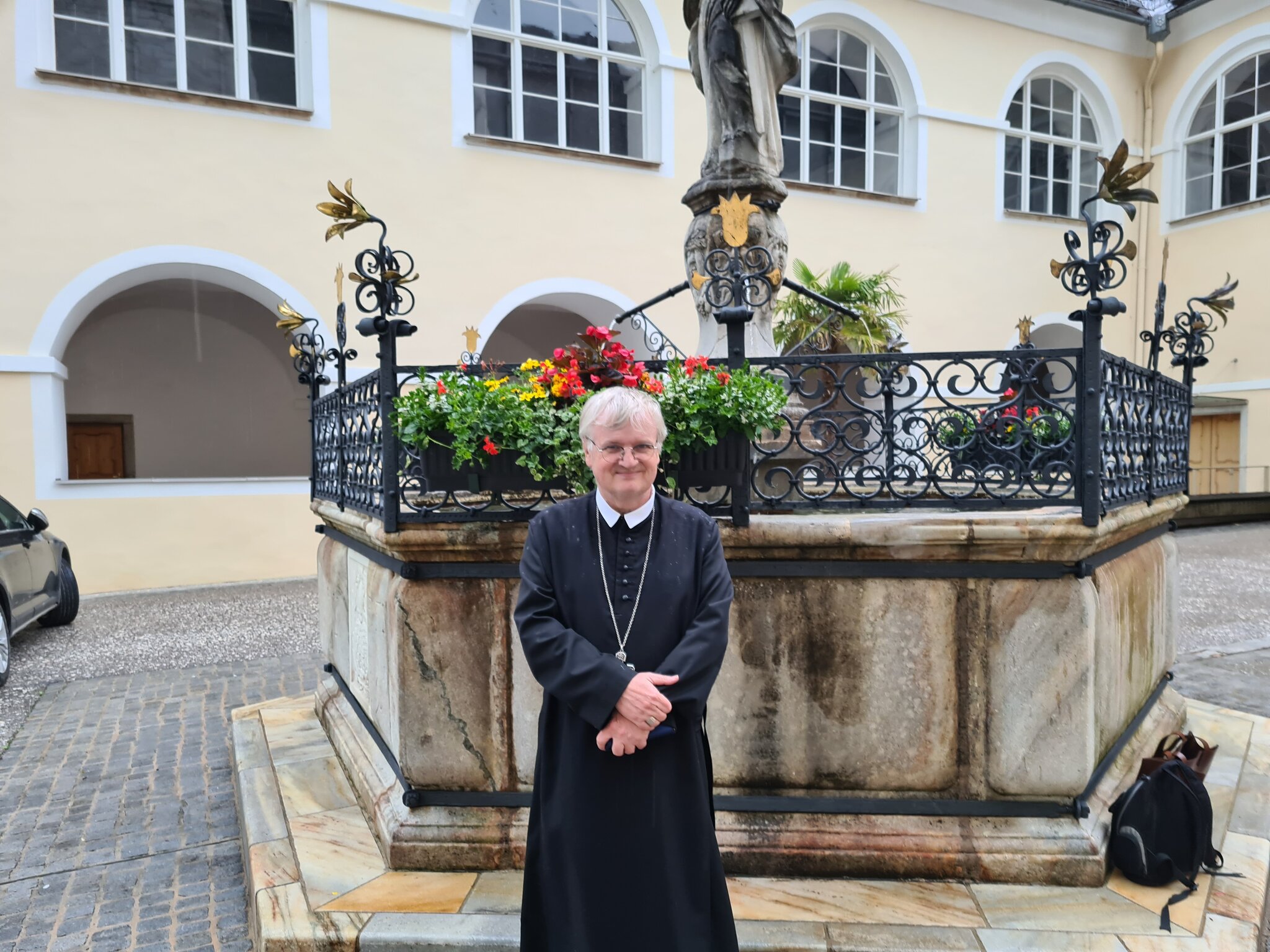 Abt Gerhard Hafner im Gespräch mit Dagmar Kleewein: Offenheit, Glaube ...