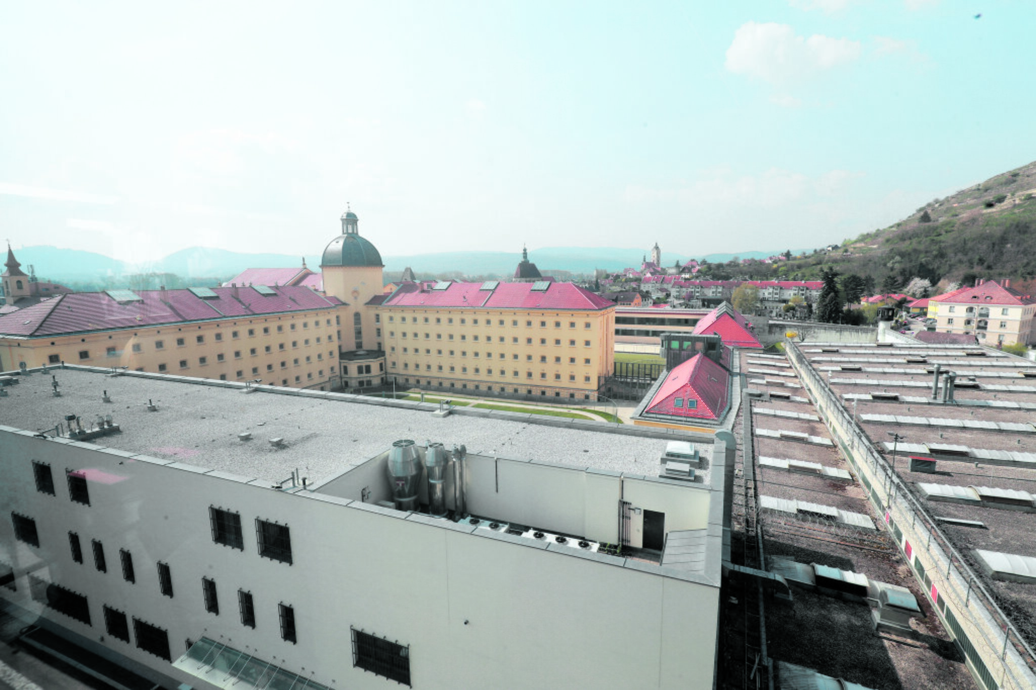 Gefängnisseelsorger Leszek Urbanowicz: Seelsorger einer Gemeinde hinter ...