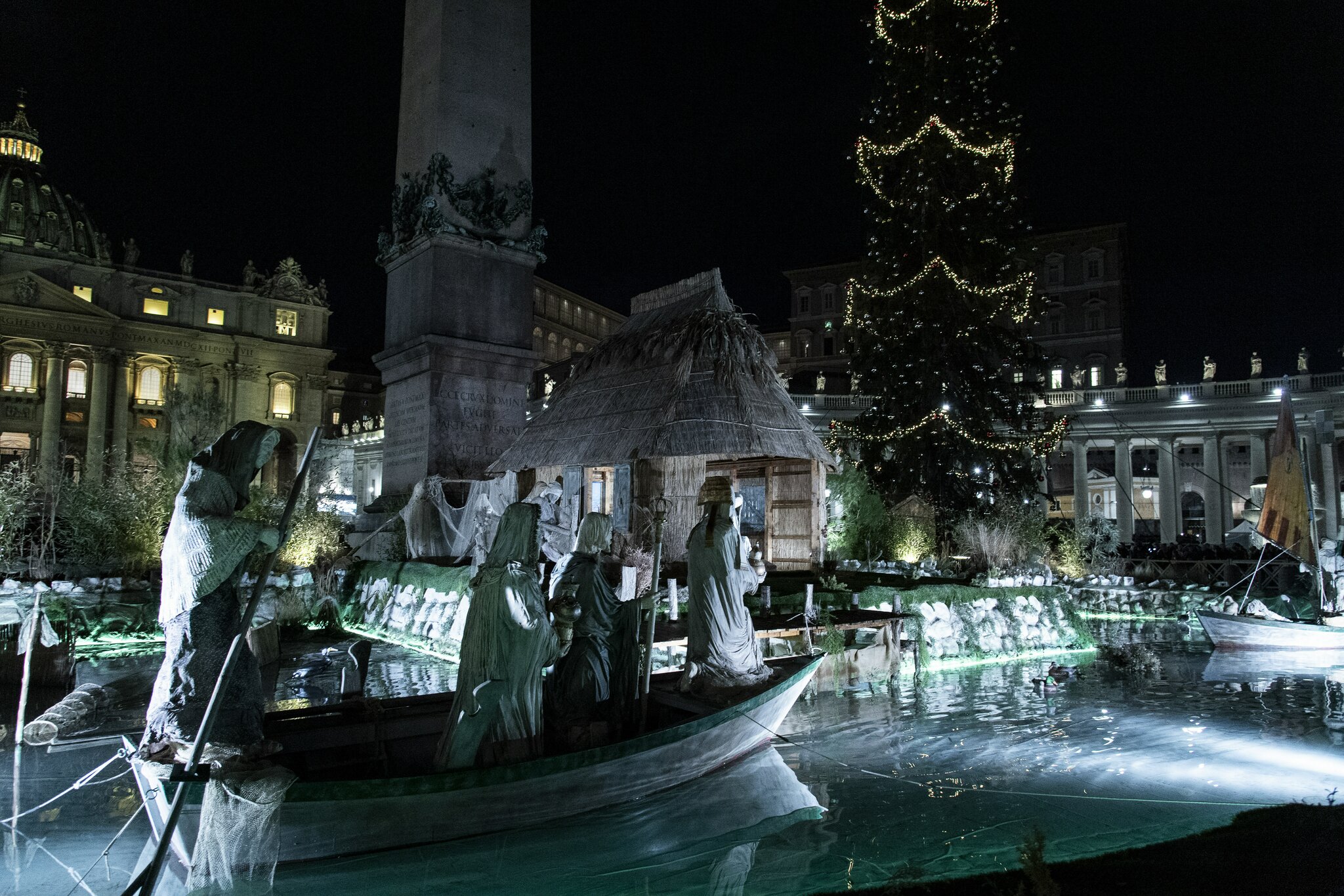 Rom: KRIPPE UND CHRISTBAUM auf dem PETERSPLATZ - Steiermark | SONNTAGSBLATT