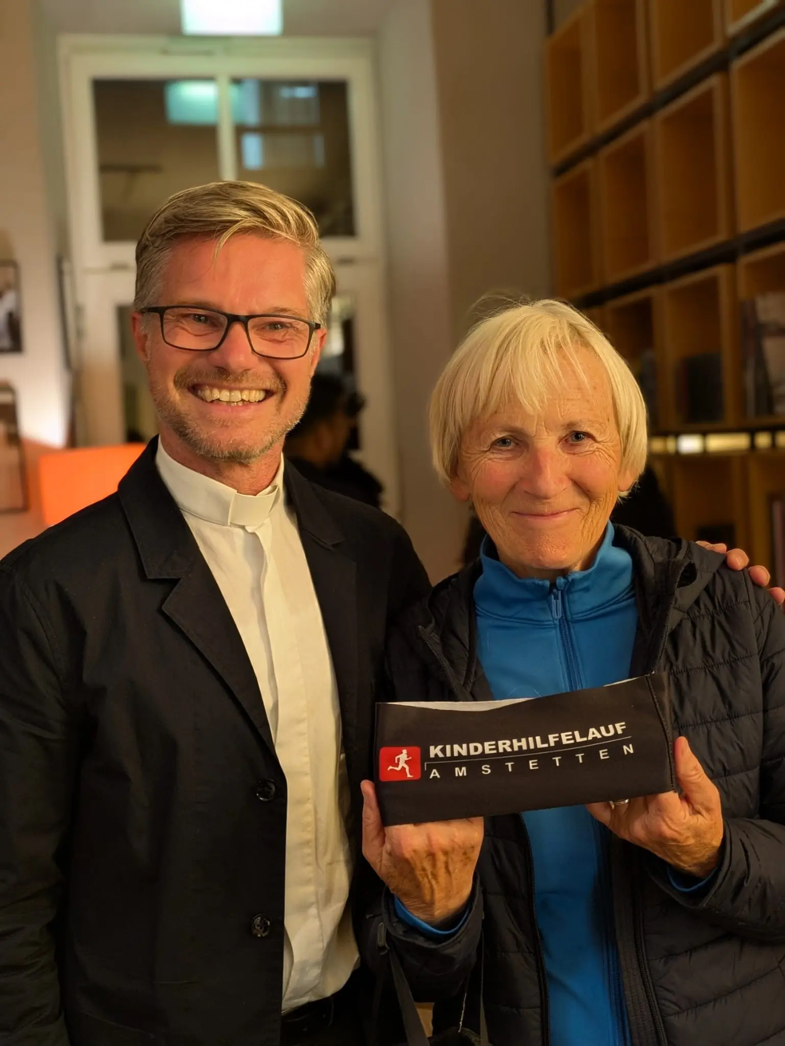 Hochschulseelsorger Alois Kölbl konnte bei der Lesung von Andrea Scrima ...